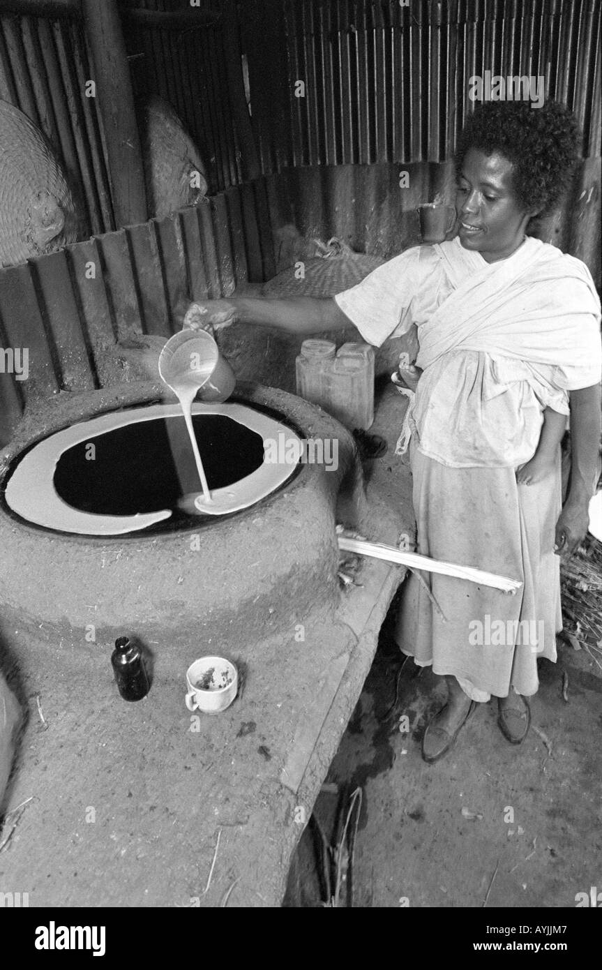 Ethiopian food injera Black and White Stock Photos & Images - Alamy