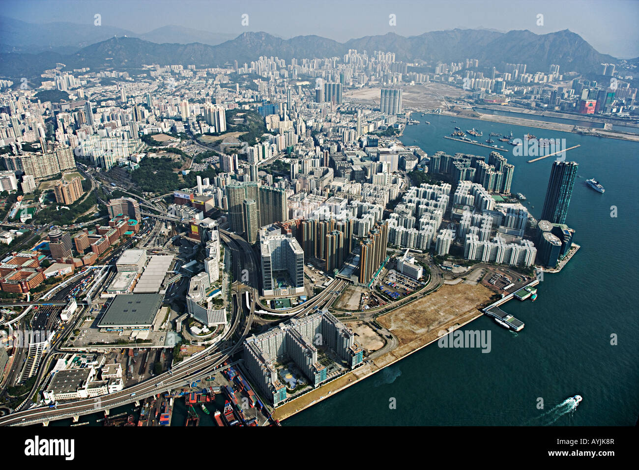 Hong kong harbour showing pollution hi-res stock photography and images ...