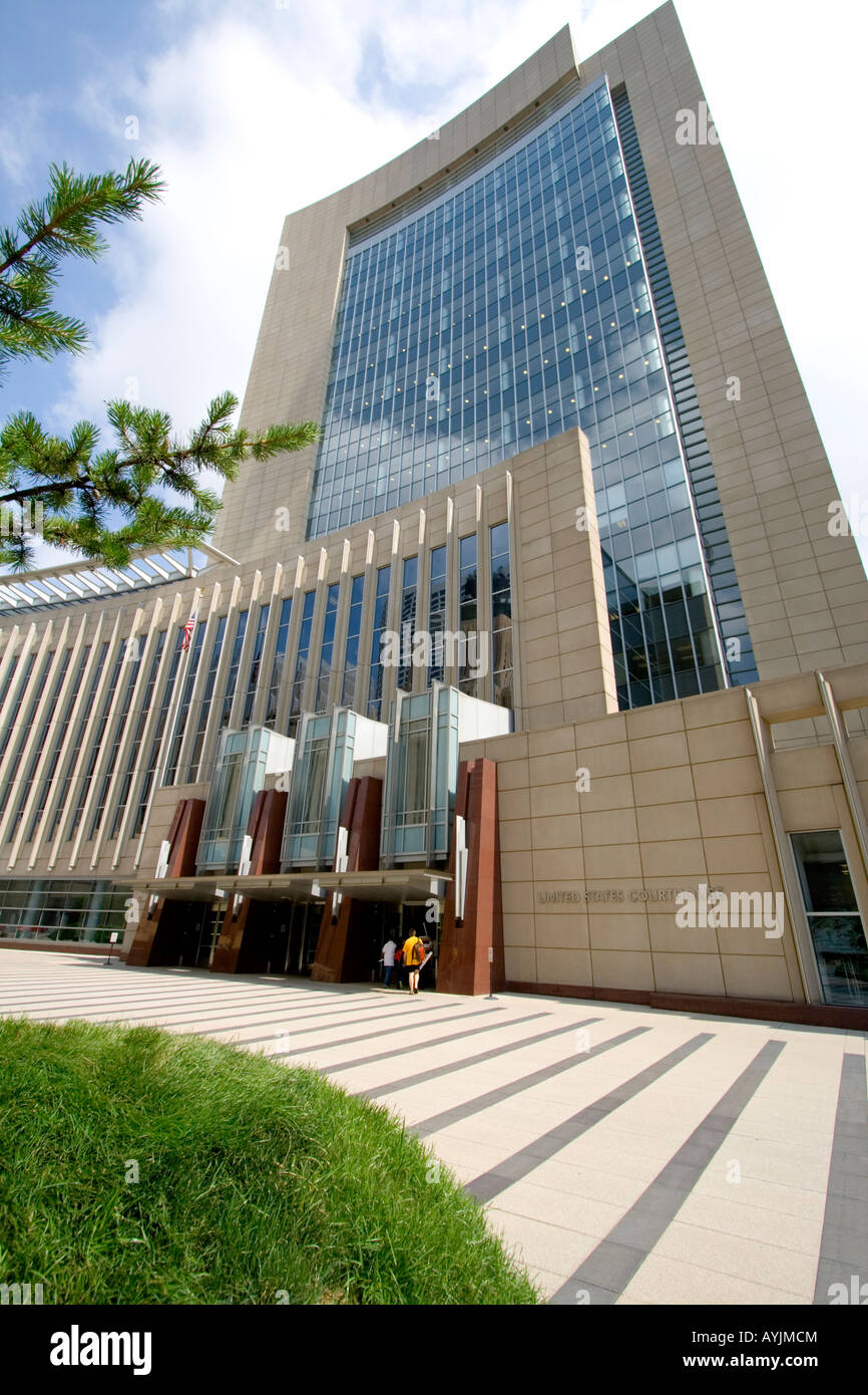 Courthouse walkway hi-res stock photography and images - Alamy