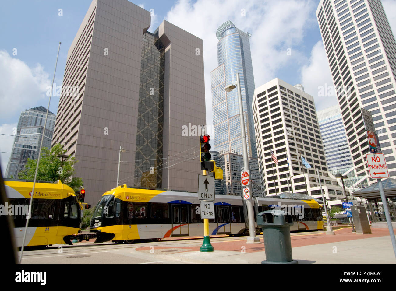 Downtown minneapolis light rail hi-res stock photography and images - Alamy