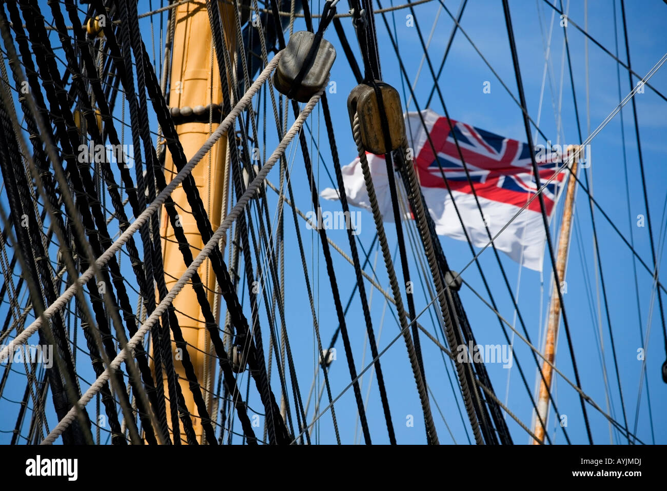 Mast rigging hms victory hi-res stock photography and images - Alamy