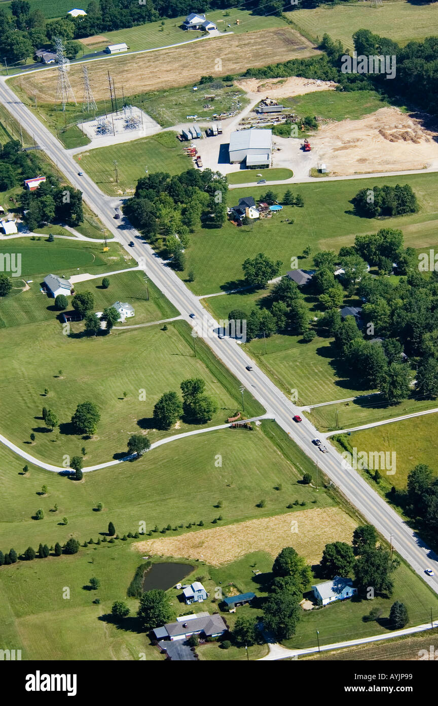 Drive through house hi-res stock photography and images - Alamy