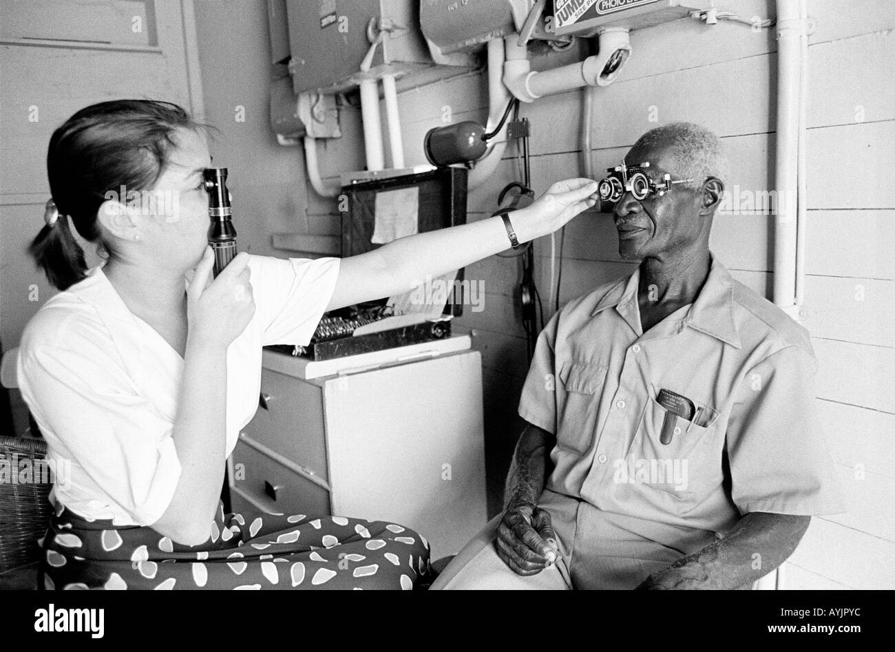Vision Test Elderly Black And White Stock Photos Images Alamy vision-test-elderly-black-and-white-stock-photos-images-alamy