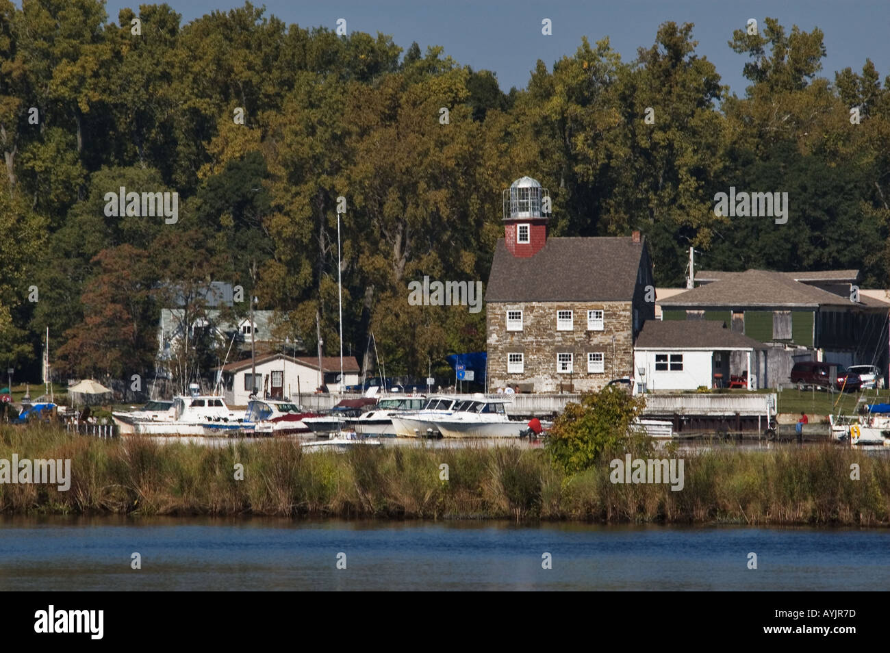 Selkirk lighthouse salmon river lake hi-res stock photography and ...