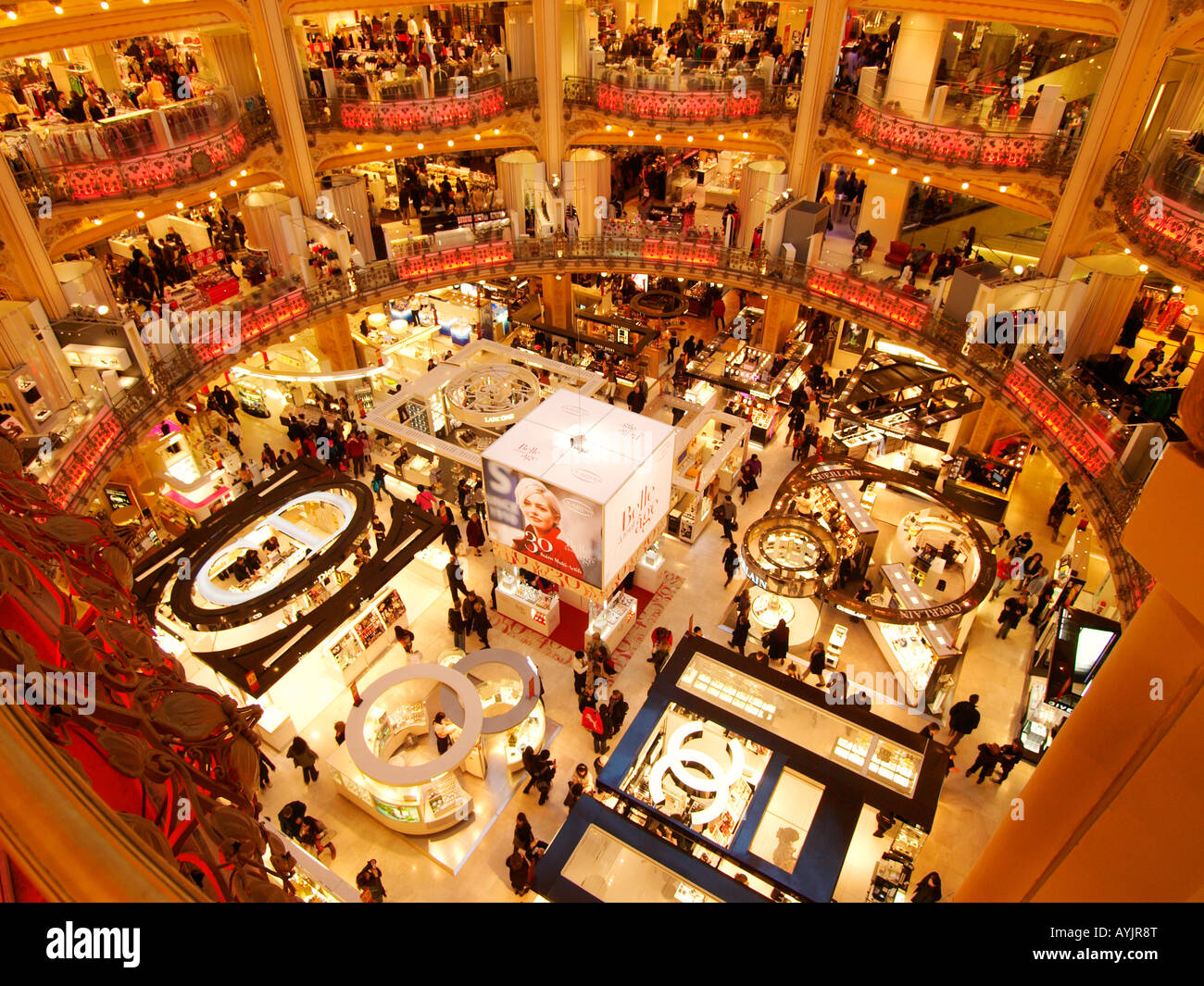 Perfume department hi-res stock photography and images - Alamy