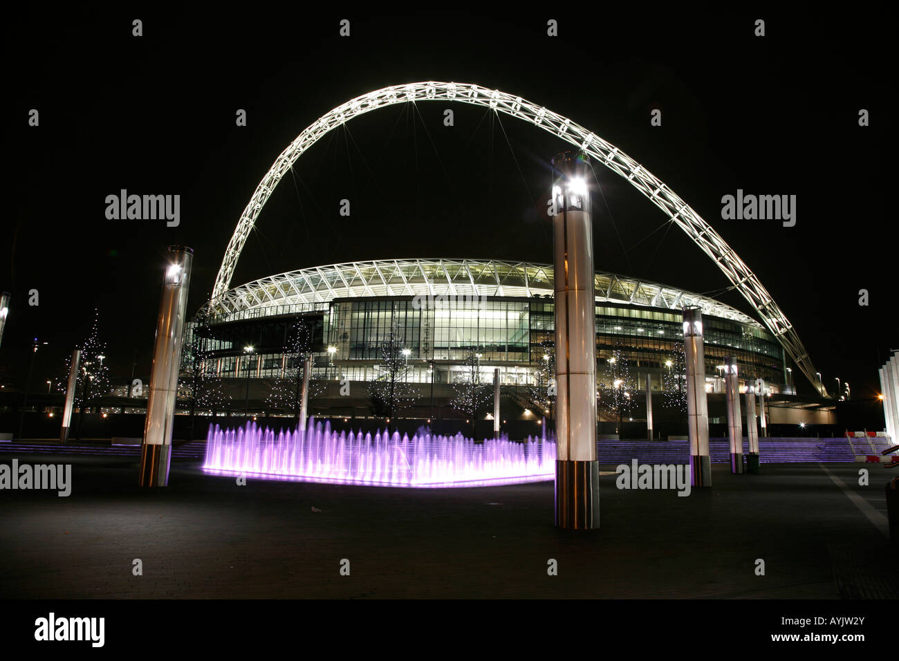 Wembley stadium night hi-res stock photography and images - Alamy