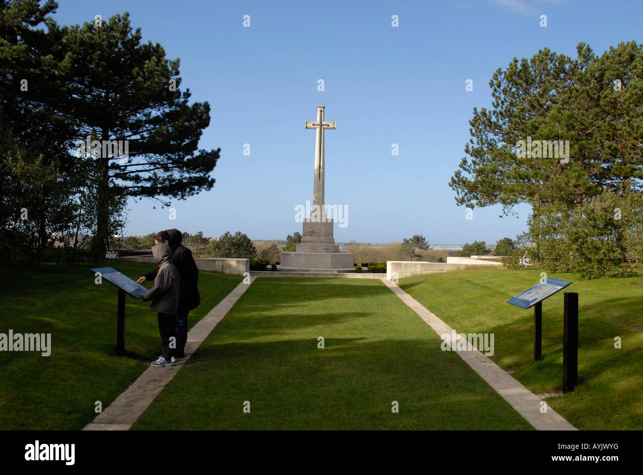 Etaples Military Cemetery Pas de Calais France WWI and WWII Stock Photo ...