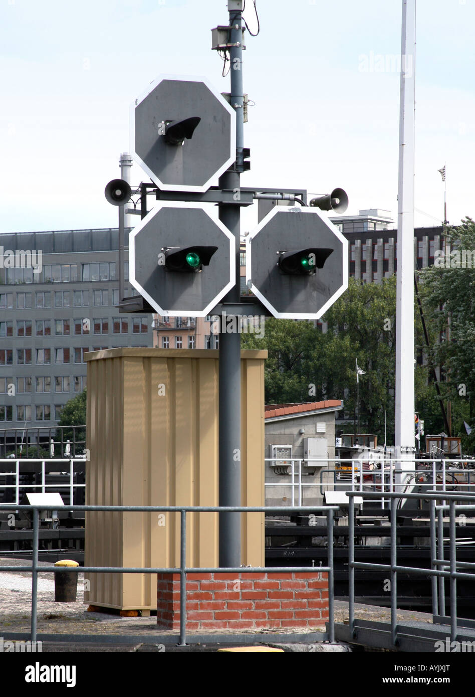 Railroad Crossing Signal Stock Photos & Railroad Crossing Signal Stock ...