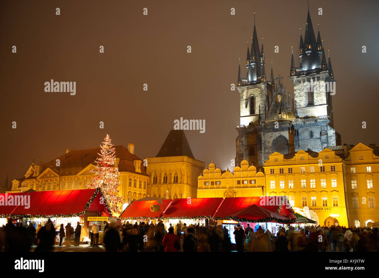 Christmas markets old market hi-res stock photography and images - Alamy