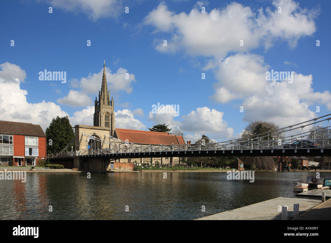 Bridge over the River Thames at Marlow Stock Photo - Alamy