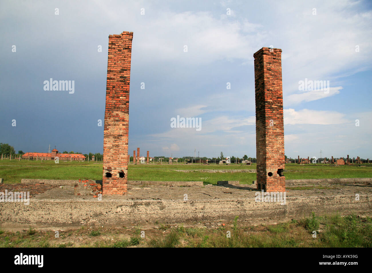 Chimneys auschwitz concentration camp hi-res stock photography and ...