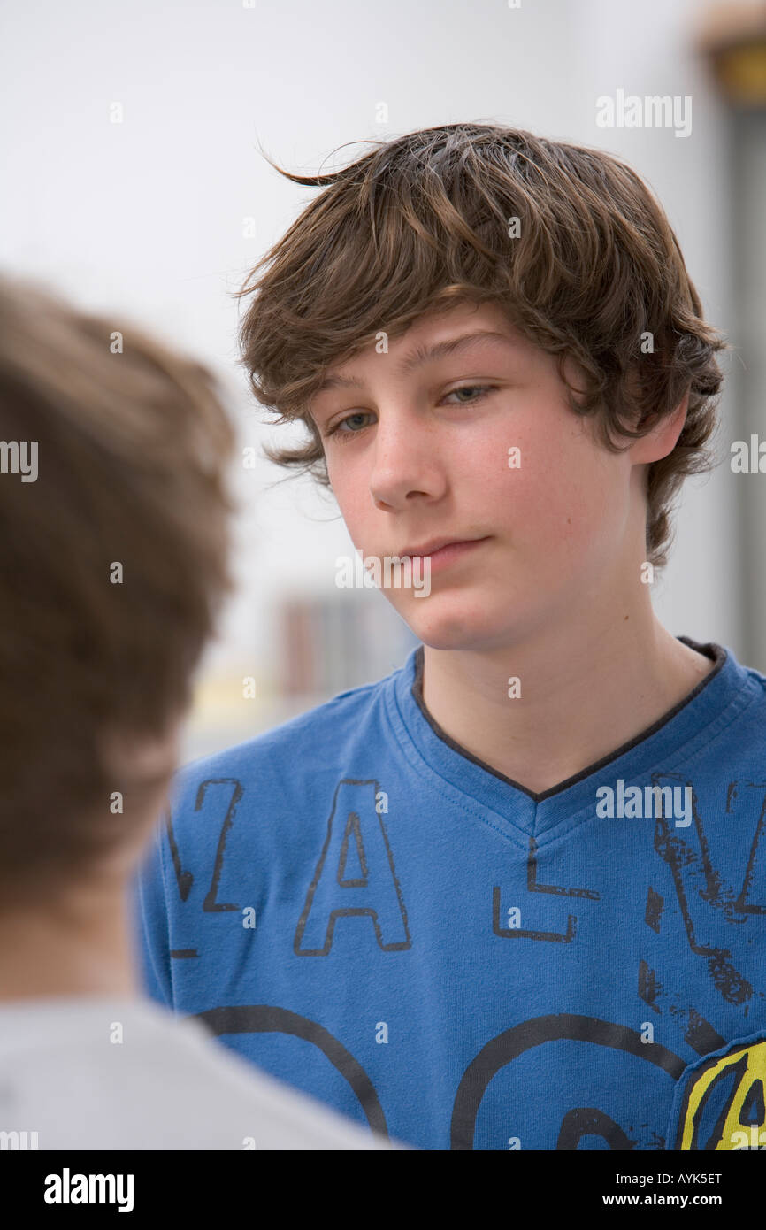 Two friends talking serious hi-res stock photography and images - Alamy