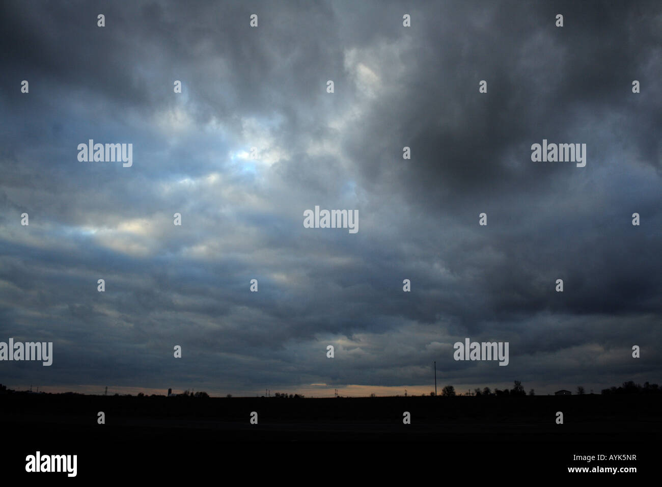 Colorful storm clouds hi-res stock photography and images - Alamy