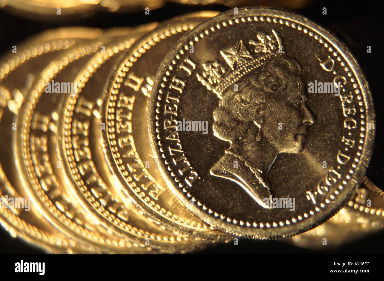 English pounds and scottish pounds hi-res stock photography and images ...