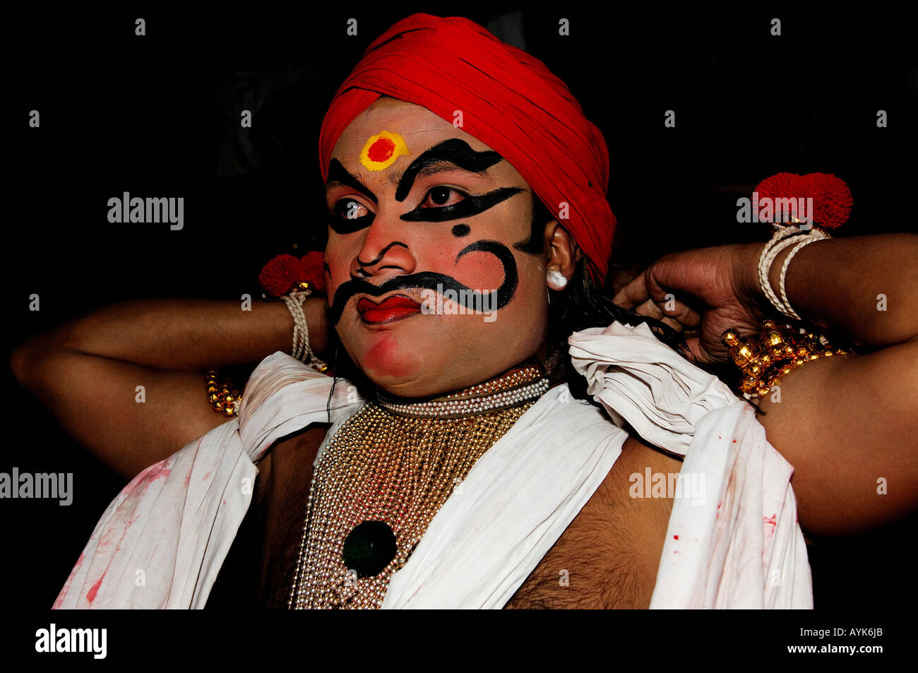 Kalari dance hi-res stock photography and images - Alamy