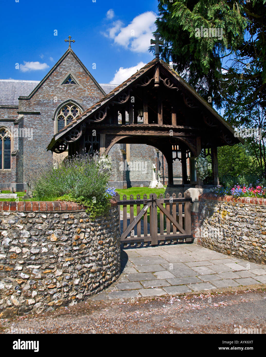 St Matthews Church, Otterbourne, Hampshire, England Stock Photo - Alamy