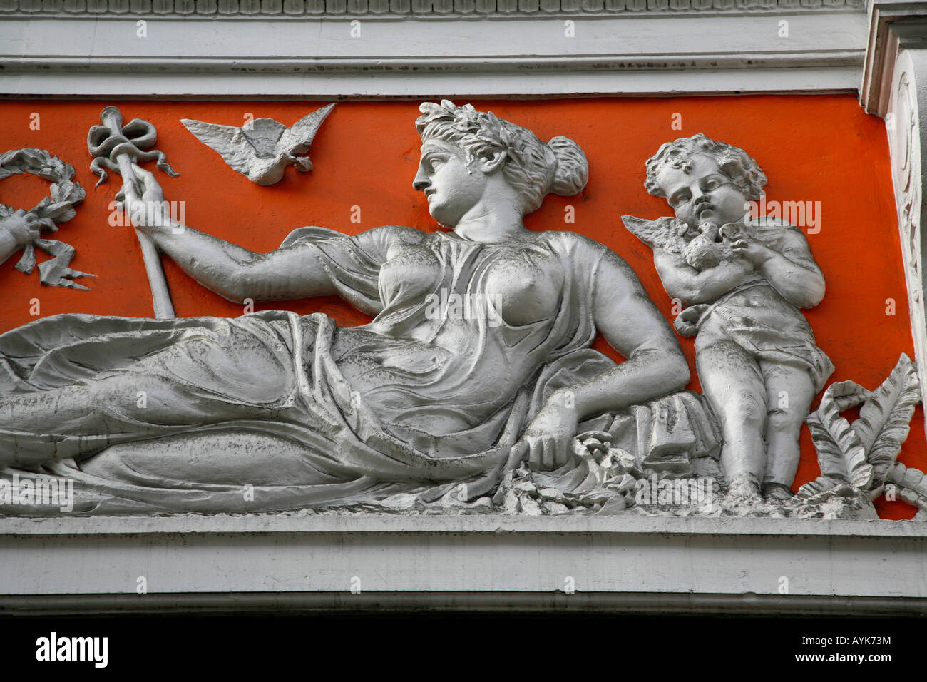 Classical frieze hi-res stock photography and images - Alamy