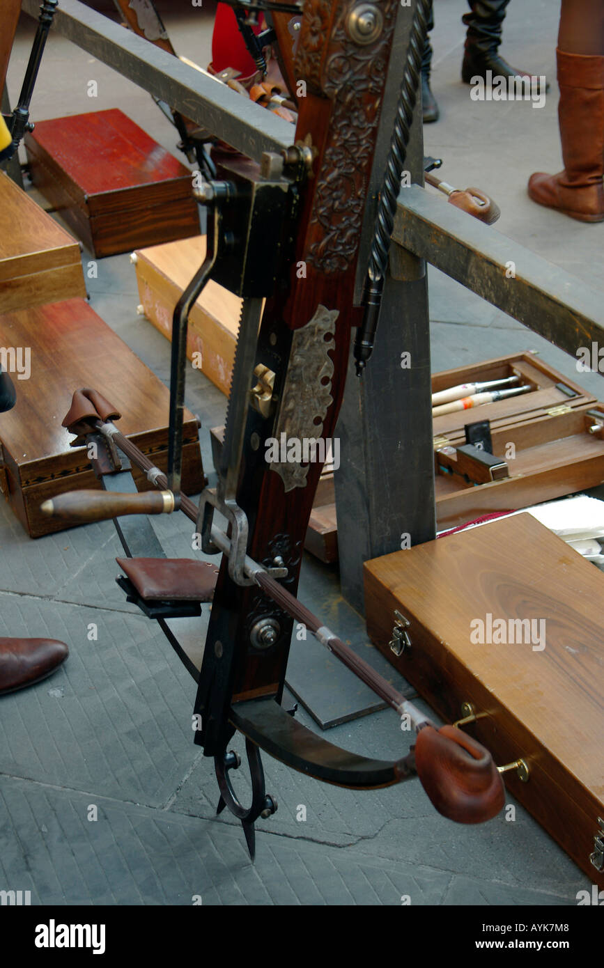 Crossbow italy hi-res stock photography and images - Alamy