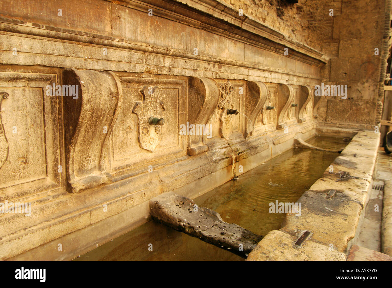 Ancient roman bathing italy hi-res stock photography and images - Alamy