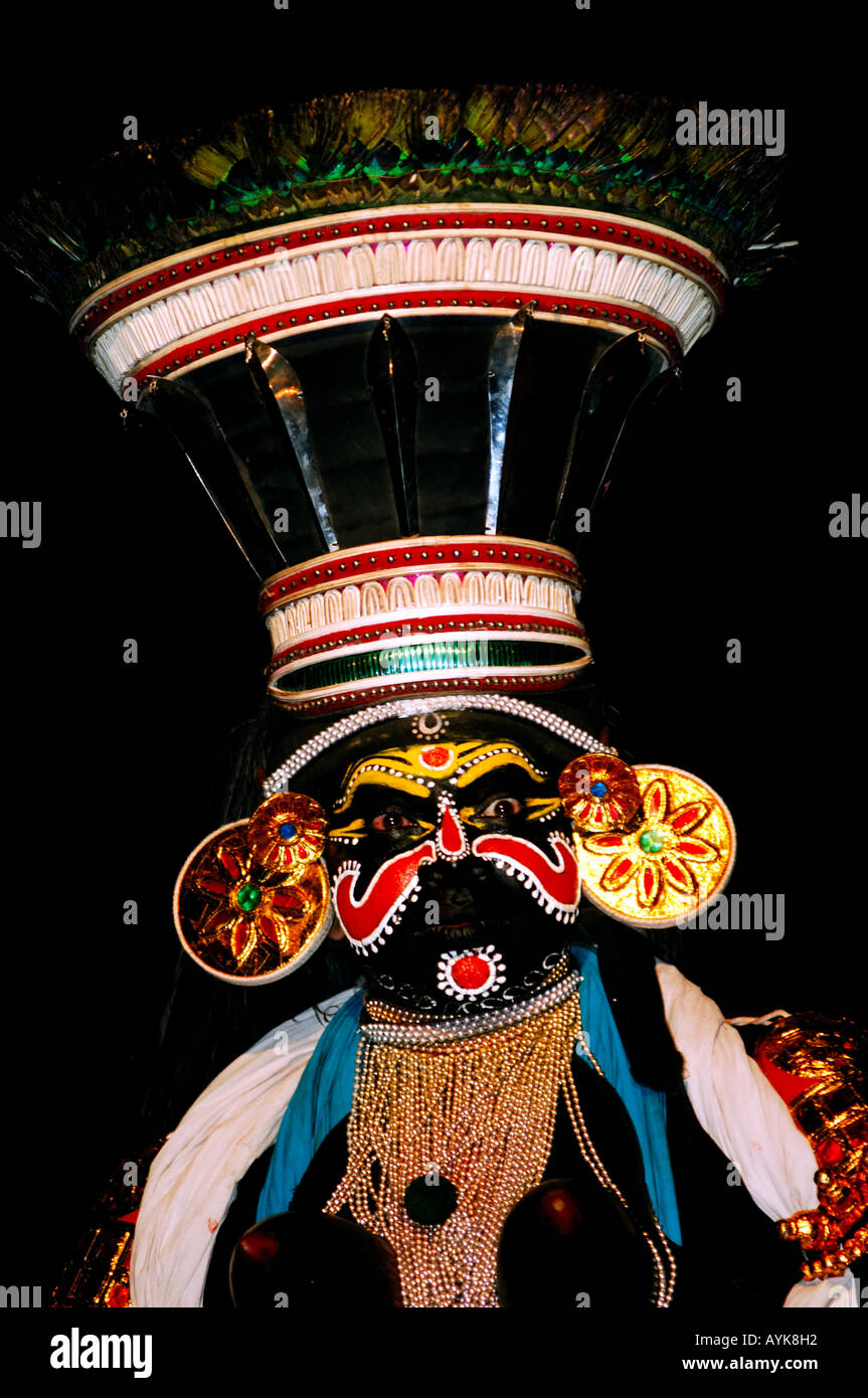 Kalari dance hi-res stock photography and images - Alamy
