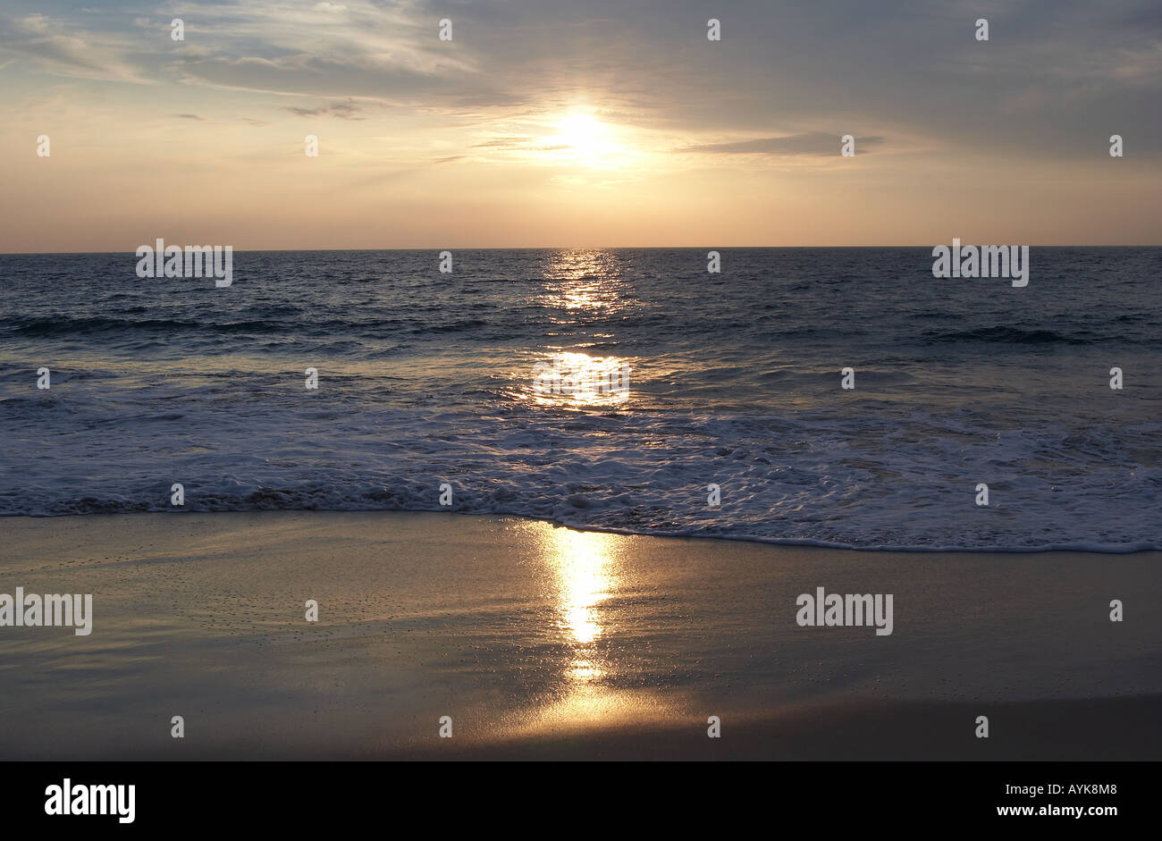 Sunset tide on Hapuna beach, Hawaii Stock Photo - Alamy