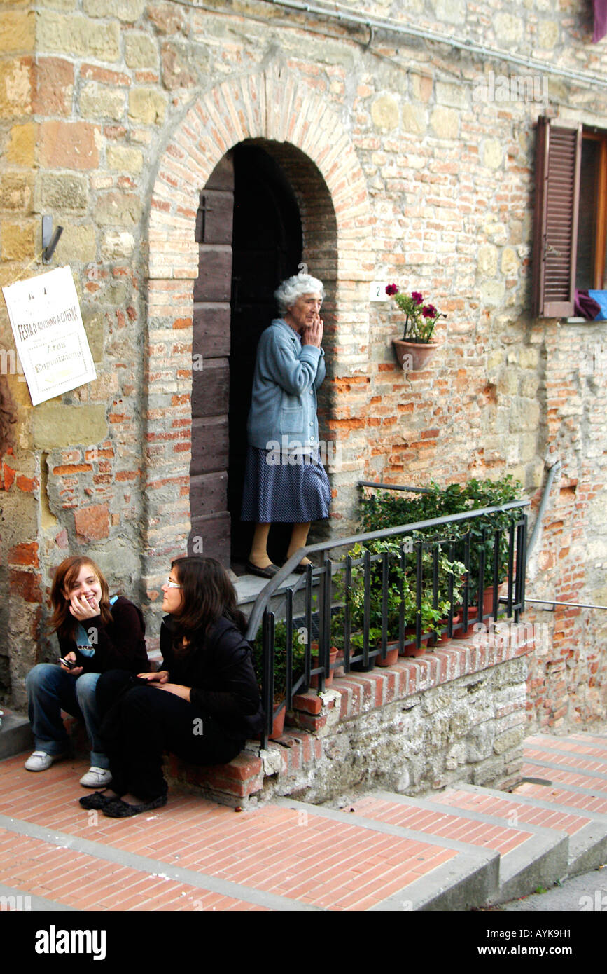 Old italian lady hi-res stock photography and images - Alamy