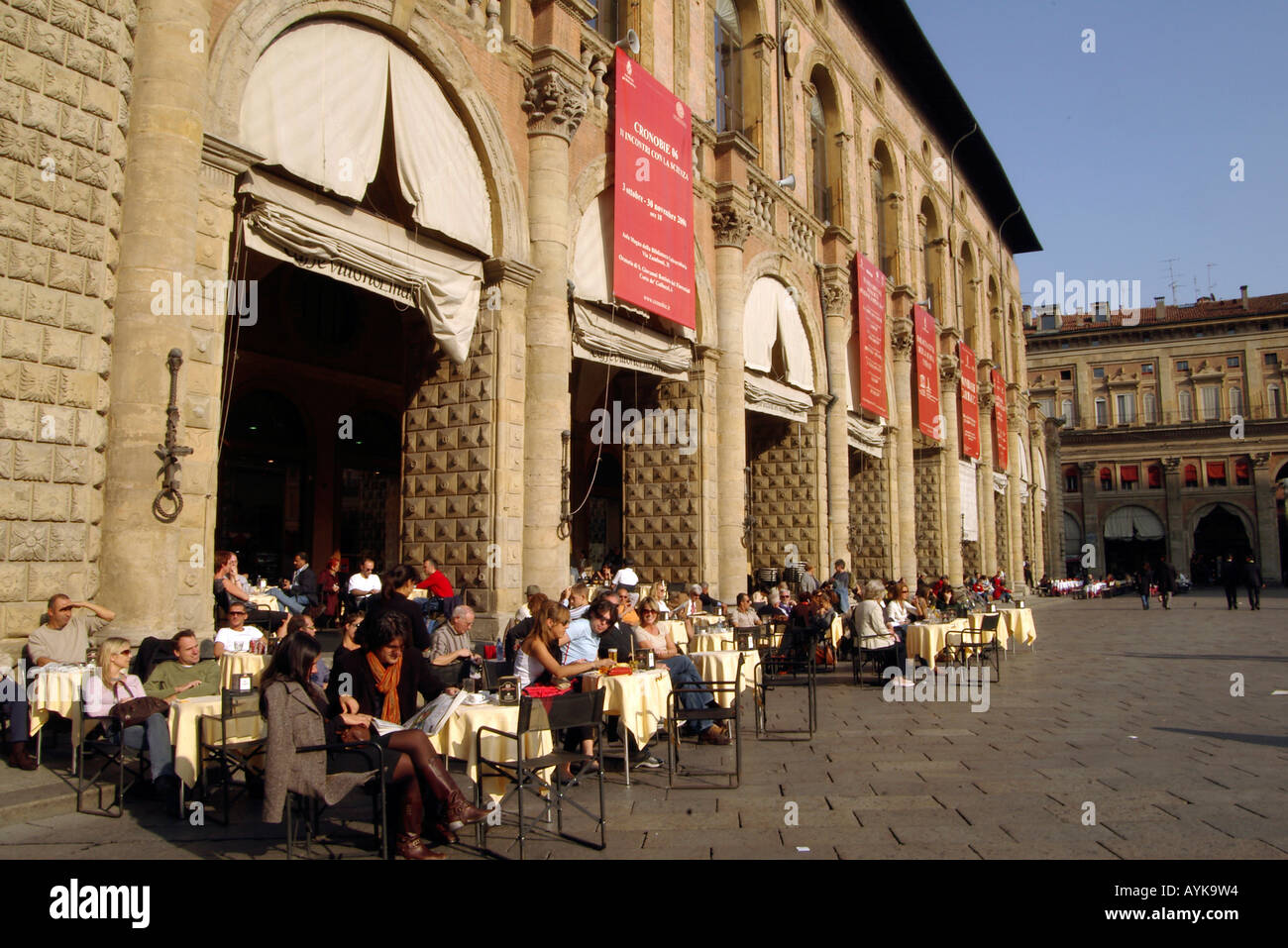 Bologna Street Cafe in Piazza Maggiore Bologna Stock Photo - Alamy