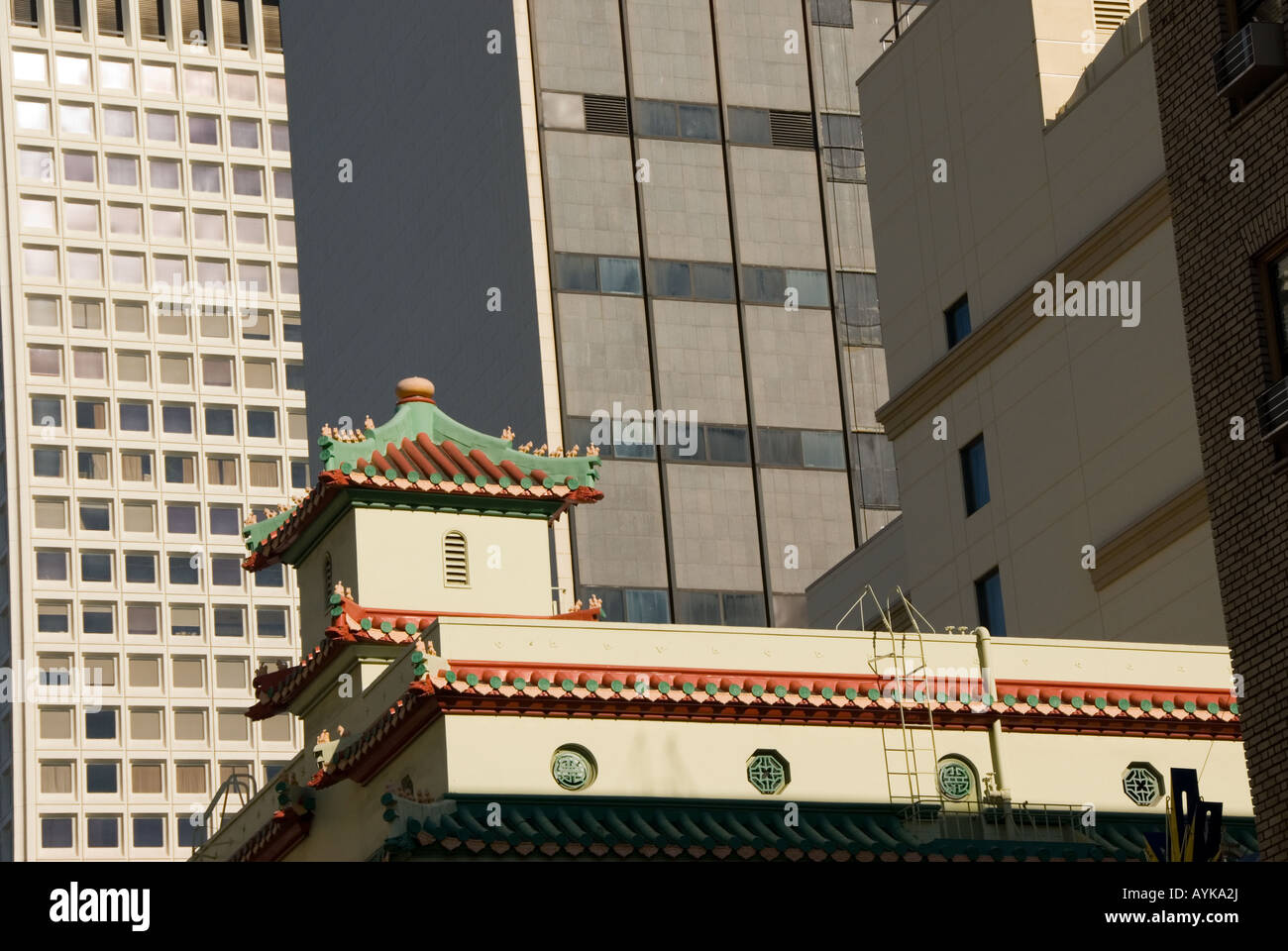 Modern chinese architecture hi-res stock photography and images - Alamy