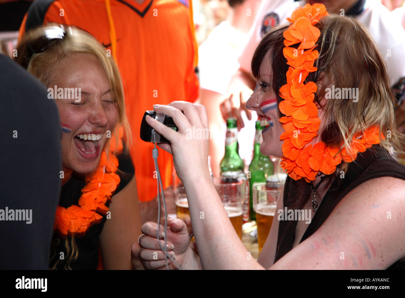 Hysterical fans hi-res stock photography and images - Alamy