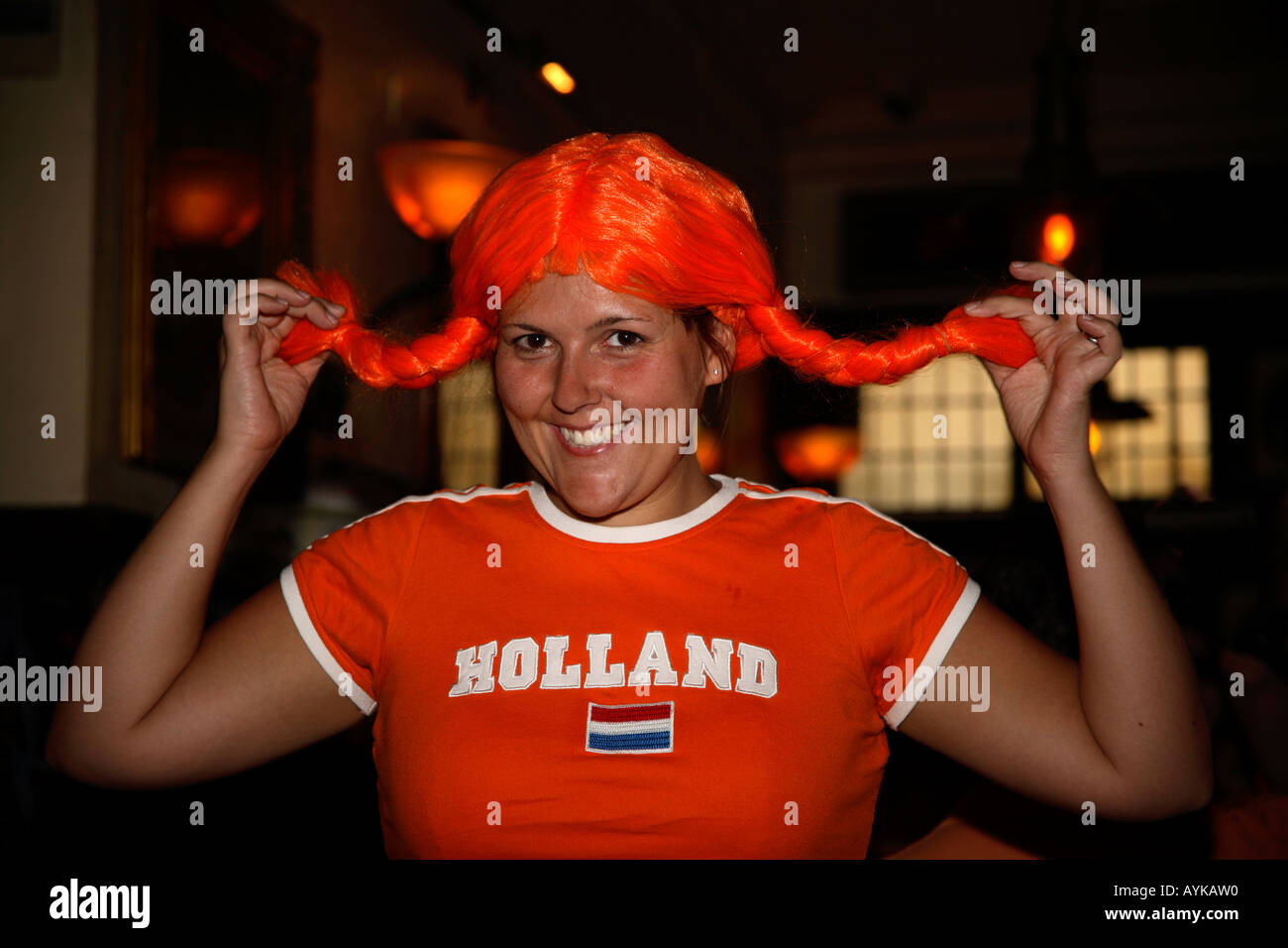 Dutch football fans orange hi-res stock photography and images - Alamy