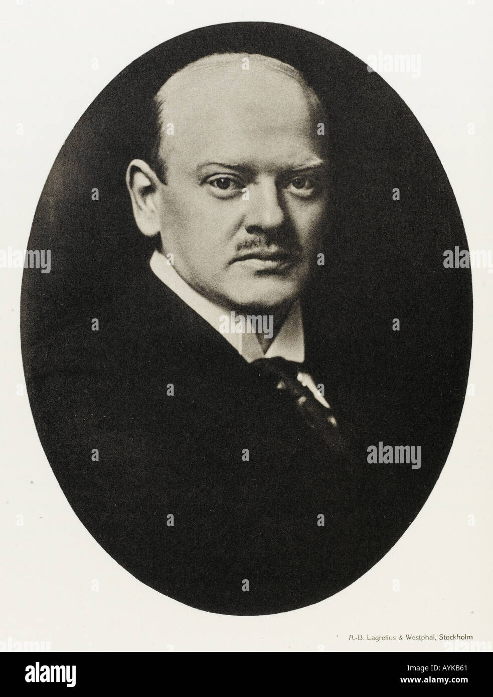 Stresemann hi-res stock photography and images - Alamy