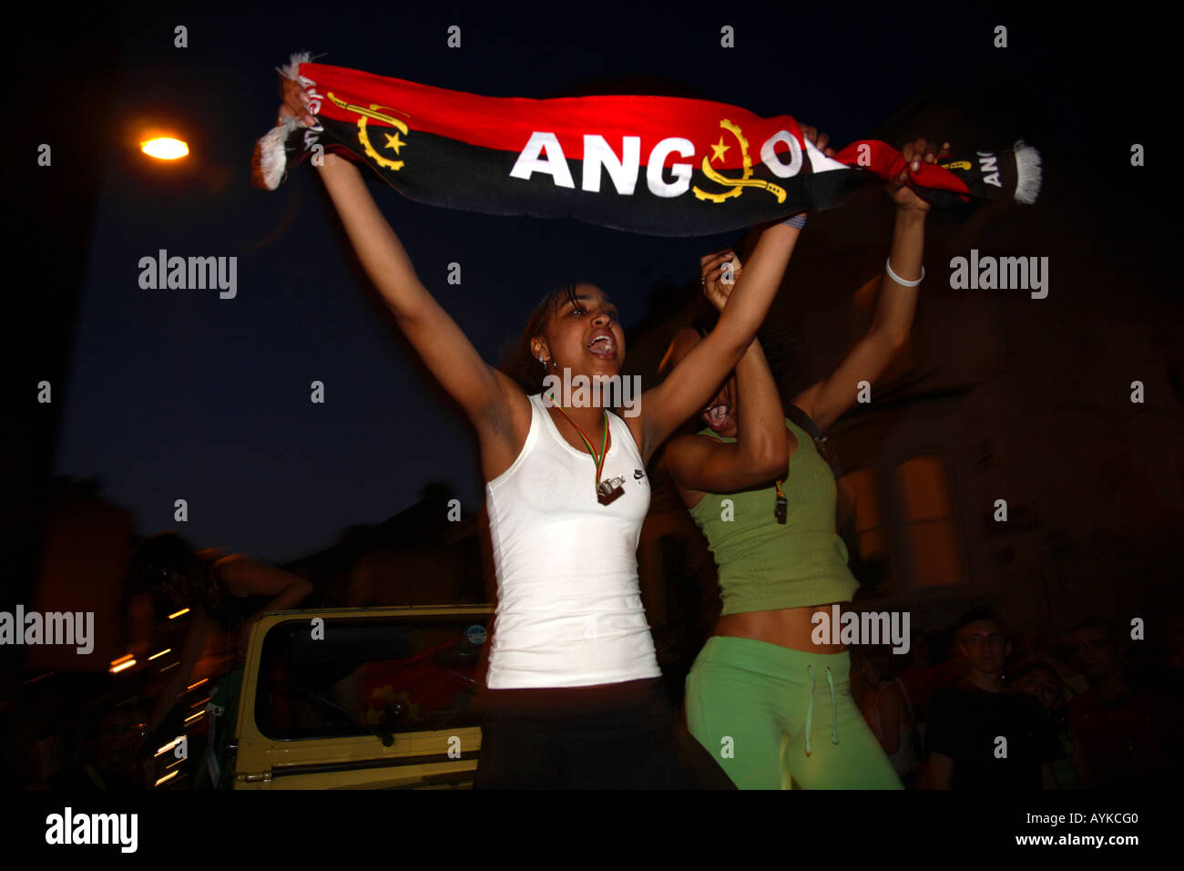 Angolan dance hi-res stock photography and images - Alamy