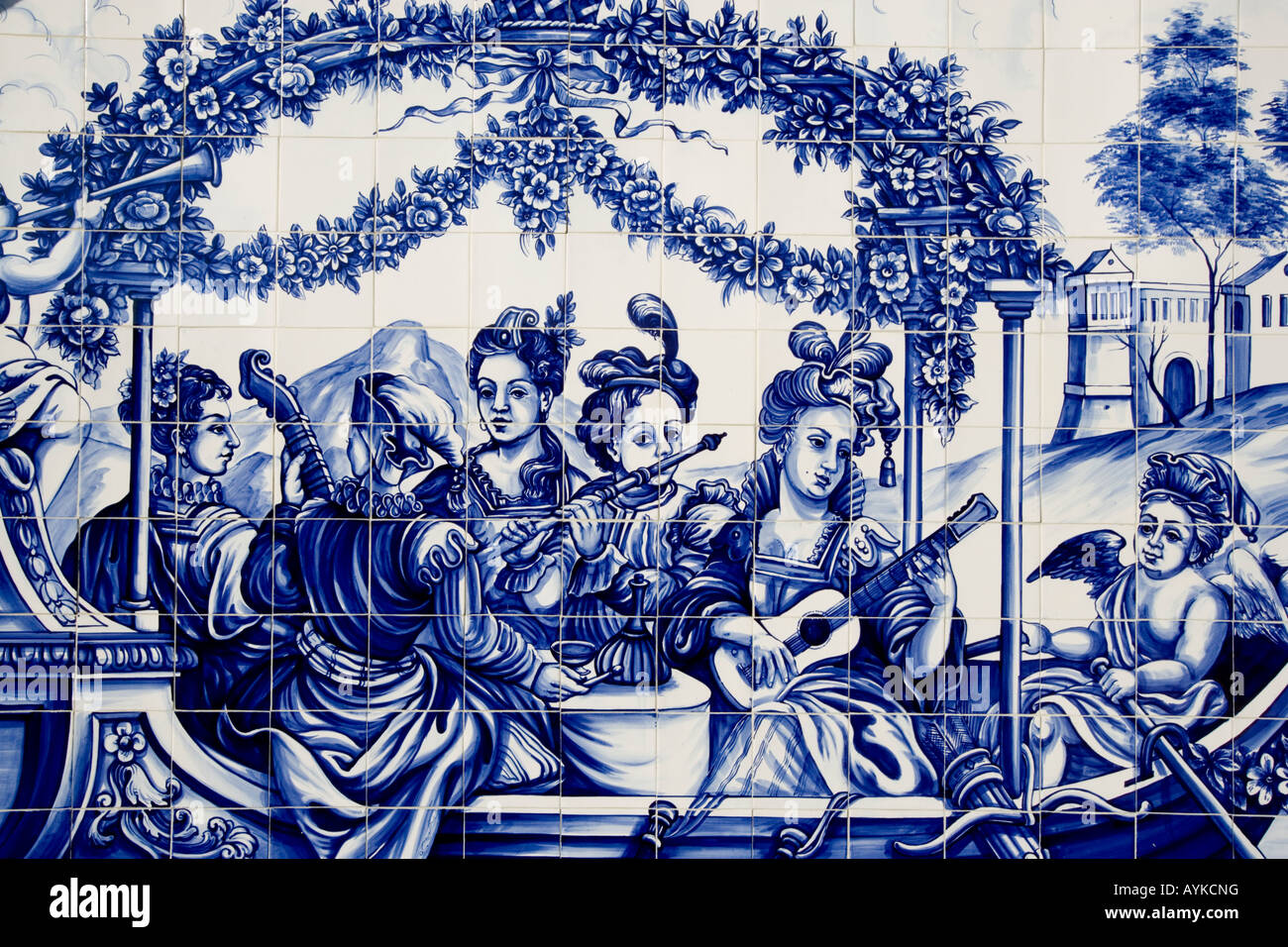 Delft tiles women hi-res stock photography and images - Alamy