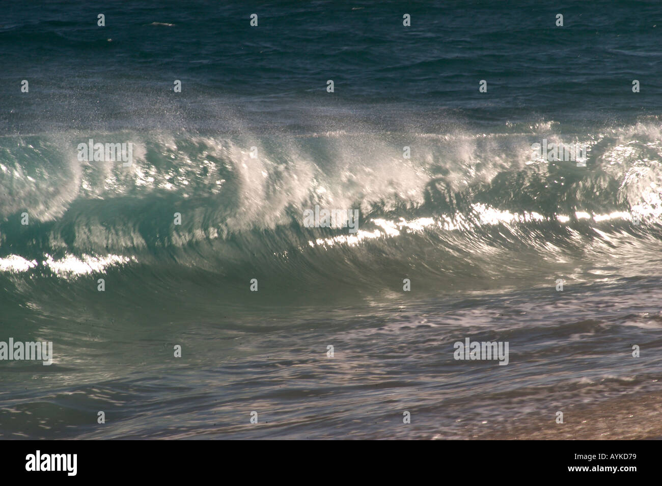 powerful breaking 0cean wave Stock Photo - Alamy