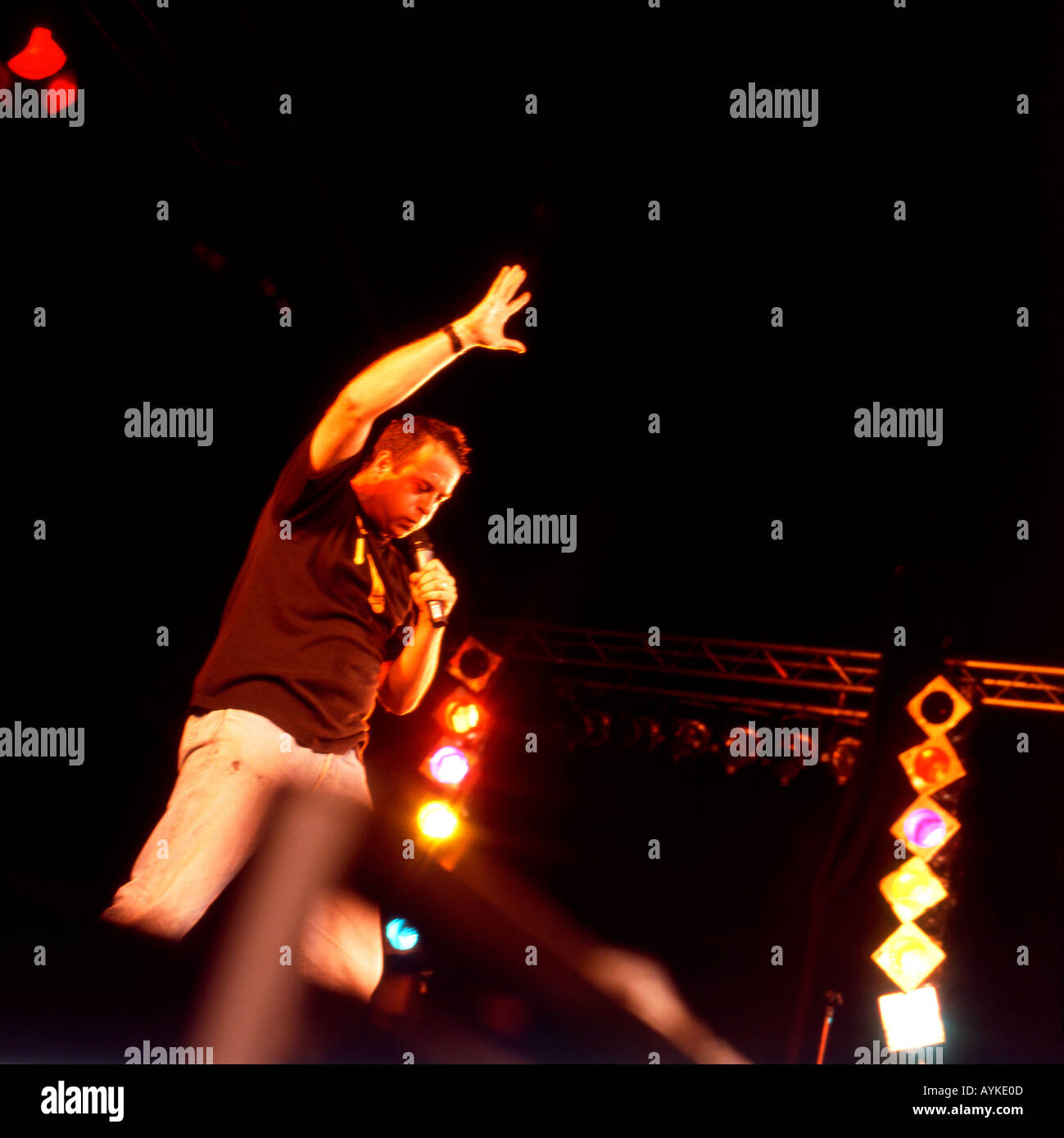 British Comedian Mark Thomas performing at the 2004 Hay Festival, Hay ...
