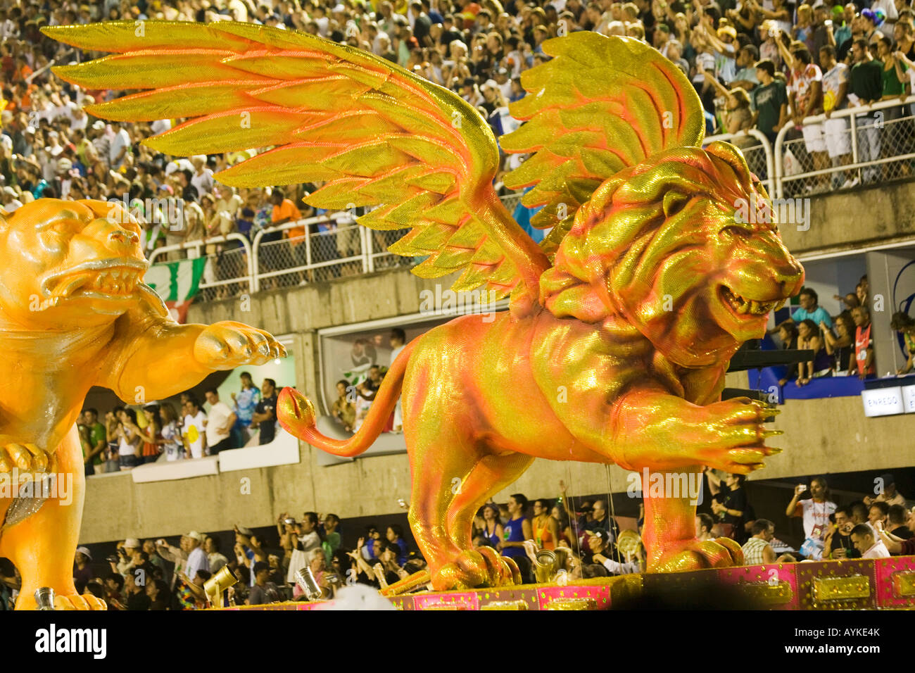 Woman rio carnival hi-res stock photography and images - Alamy