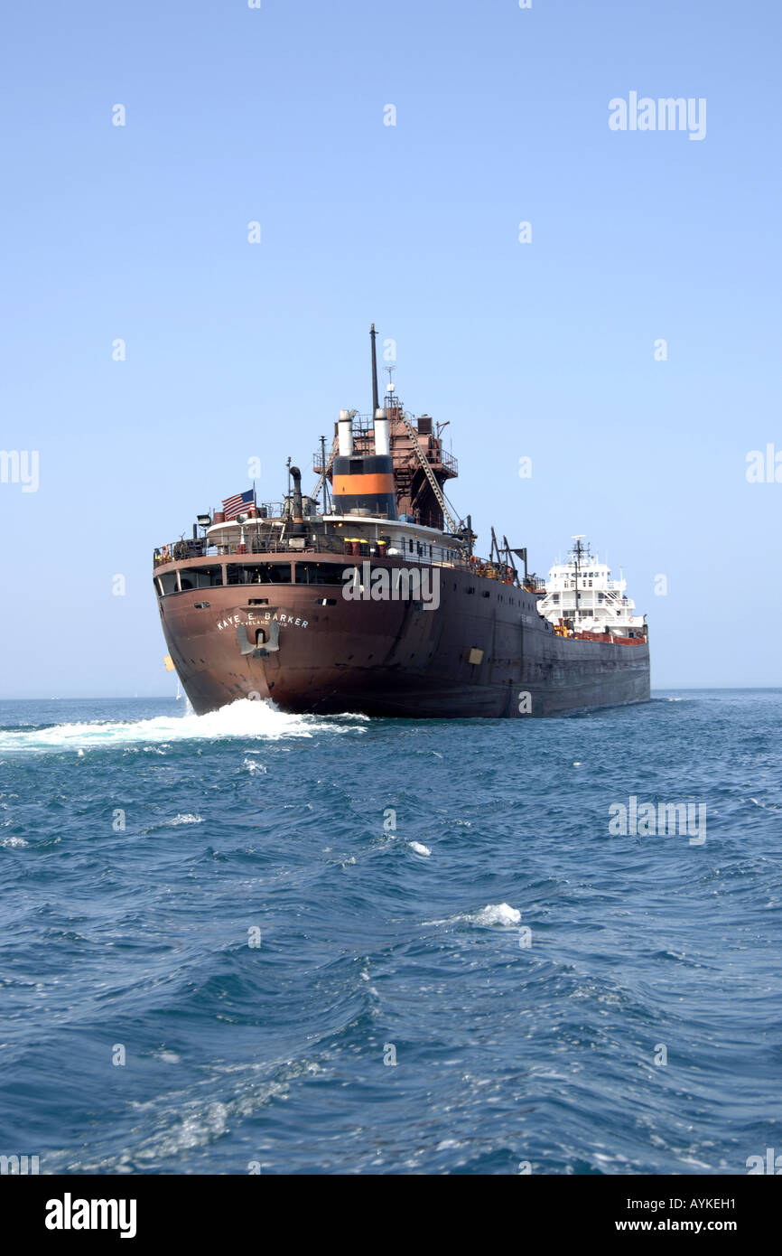 Cargo freighter ship sailing moving hi-res stock photography and images ...