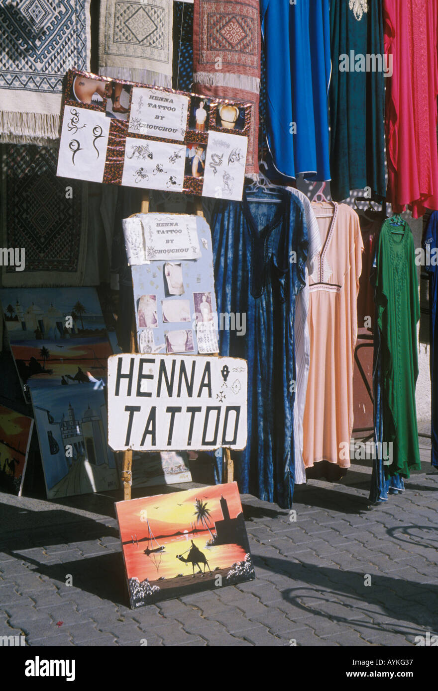 Henna tunisia hi-res stock photography and images - Alamy