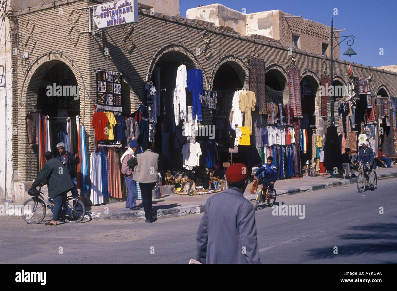 Market of tozeur hi-res stock photography and images - Alamy