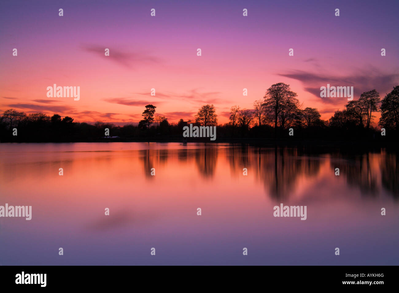 Swindon coate water park hi-res stock photography and images - Alamy