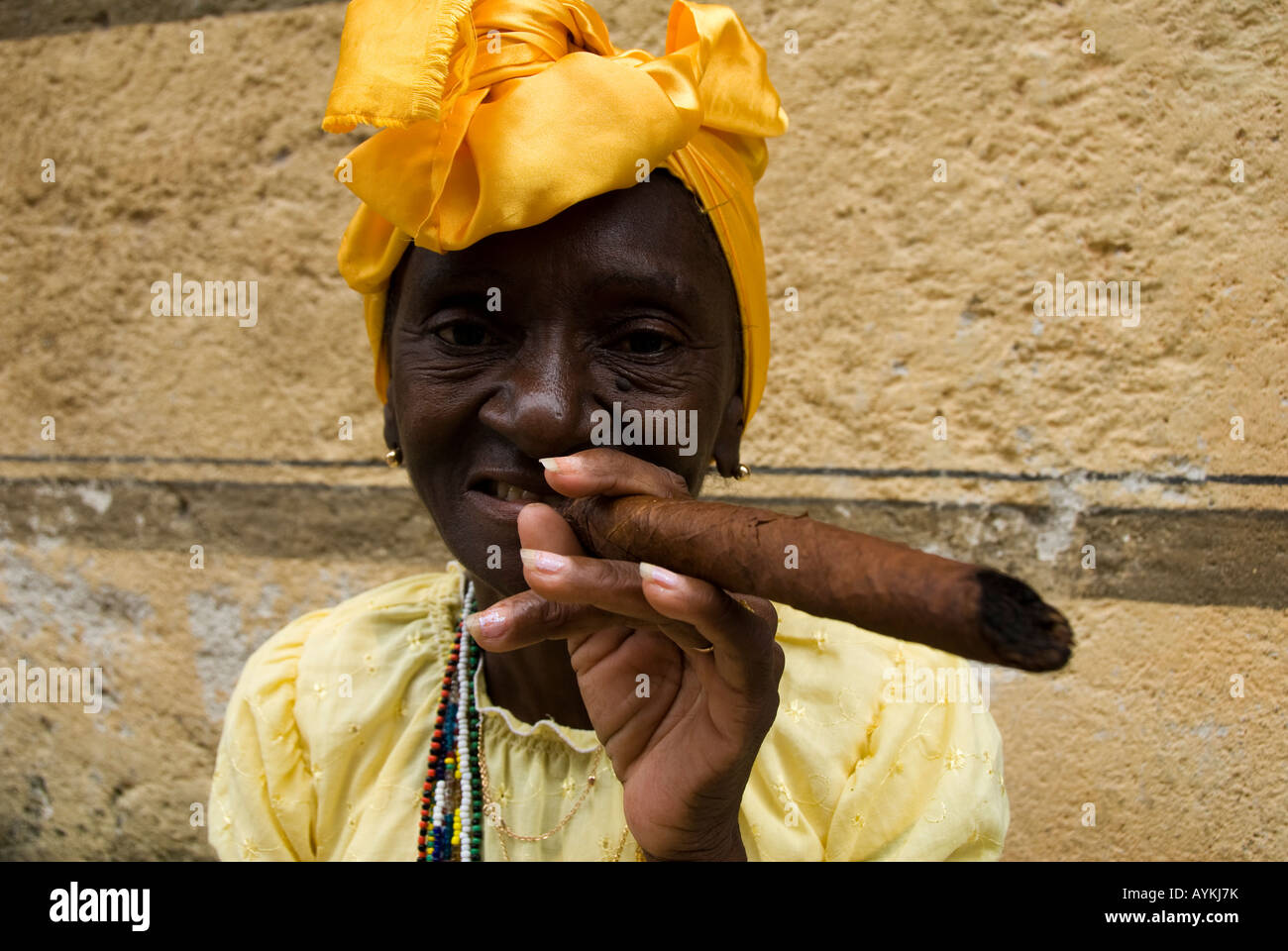 Black woman smiling cuba hi-res stock photography and images - Alamy