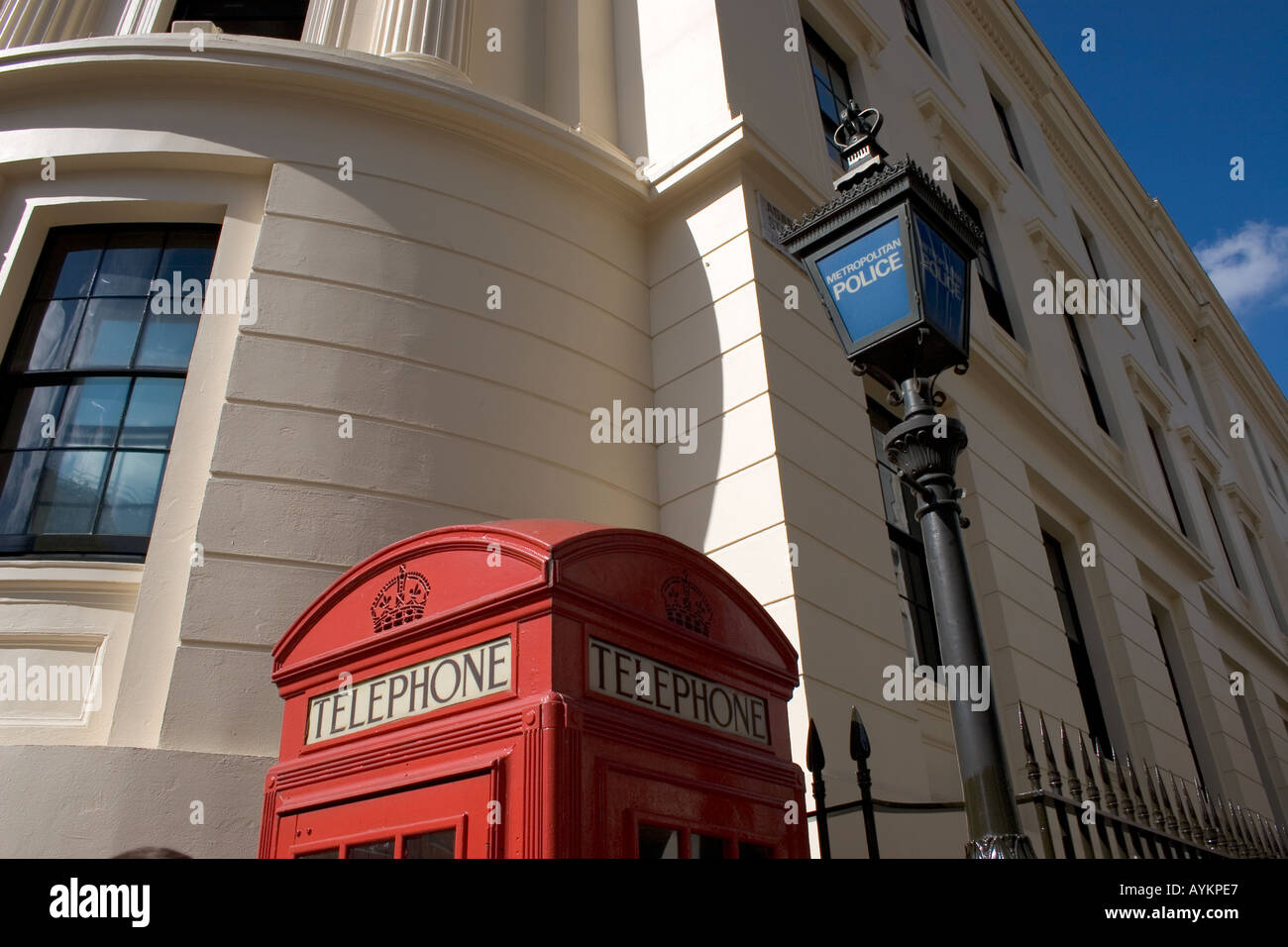 Trafalgar square police box hi-res stock photography and images - Alamy