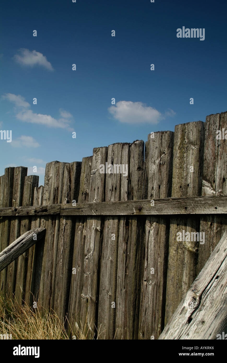 Snow fence Dent Cumbria Stock Photo - Alamy