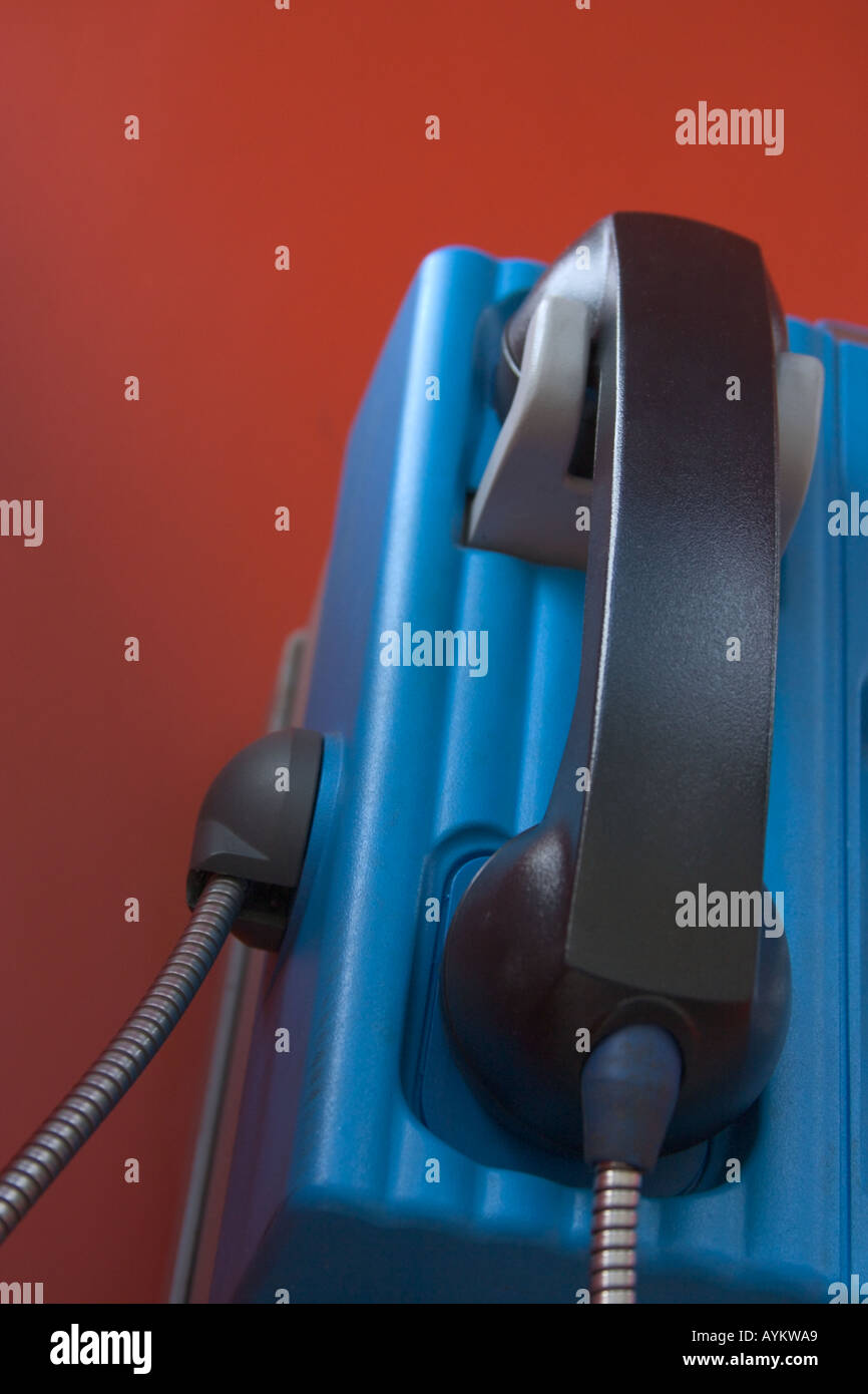 Fixed line hi-res stock photography and images - Alamy