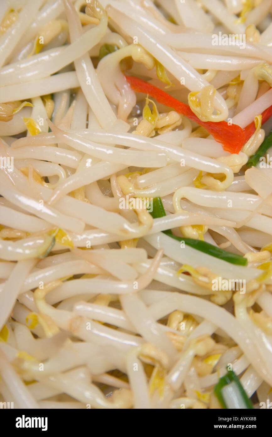 sauteed bean sprouts chinese dish Stock Photo - Alamy