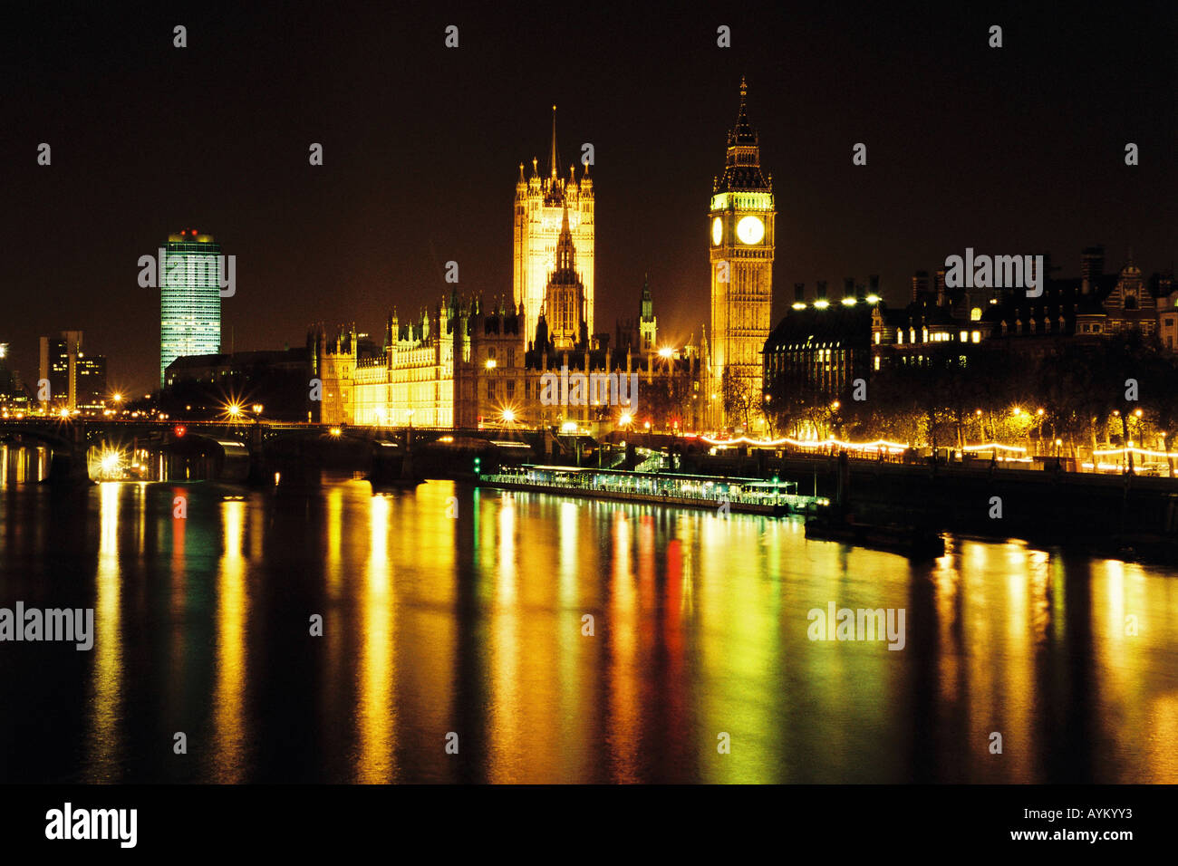 london by night Stock Photo - Alamy