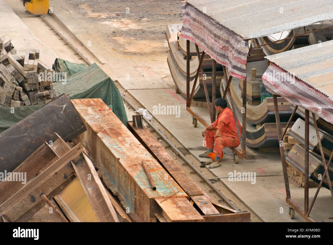 Chinese workers break china hi-res stock photography and images - Alamy