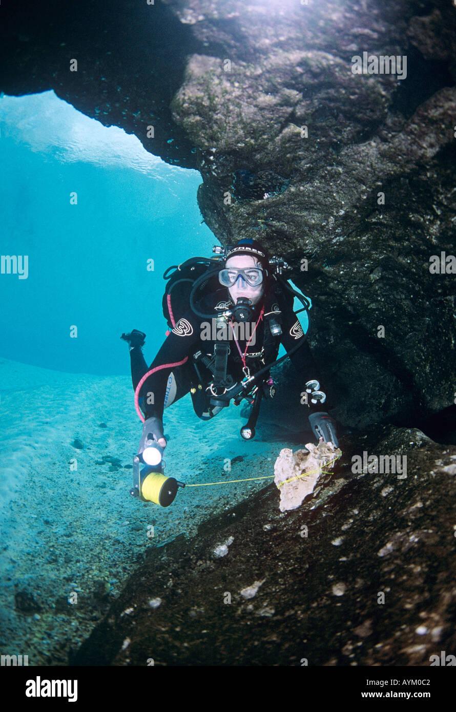 Florida cave cave diver underwater hi-res stock photography and images ...