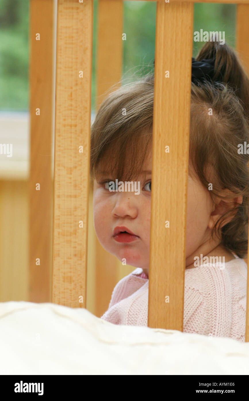 Children left alone hi-res stock photography and images - Alamy