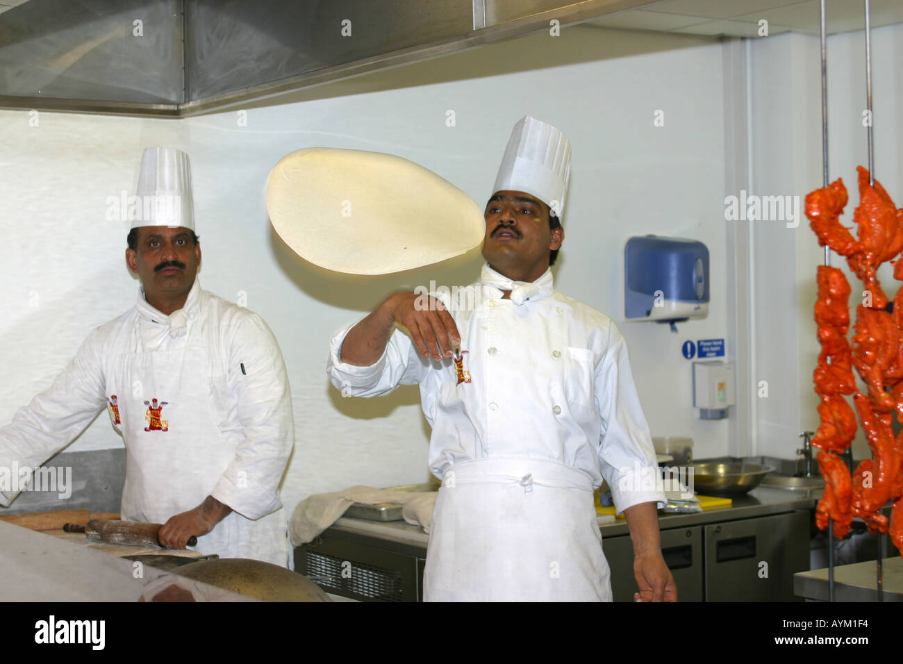 Indian chefs hi-res stock photography and images - Alamy